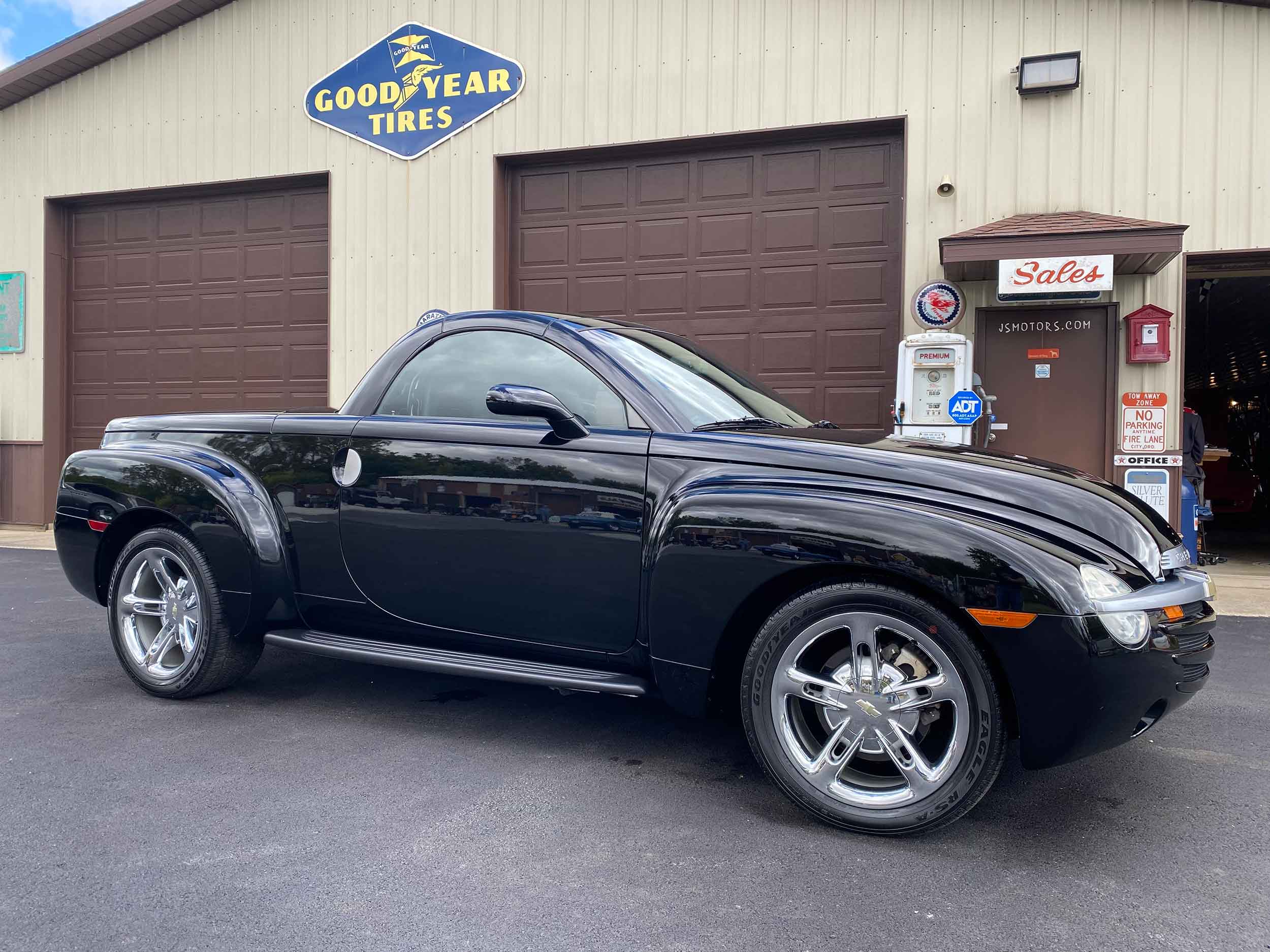 2005 SSR Roadster – J & S Motors